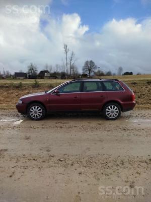 Sarkans Audi A4 1998 Rēzekne, ar dzinēja tilpumu 2.50 L un nobraukumu 308 tūkst. km par 1166 €, foto 4 vietnē AUTOMOTO.COM.LV