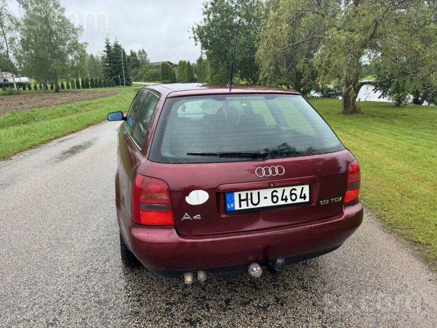 Sarkans Audi A4 1999 Valmiera, ar dzinēja tilpumu 1.90 L un nobraukumu 268 tūkst. km par 990 €, foto 5 vietnē AUTOMOTO.COM.LV