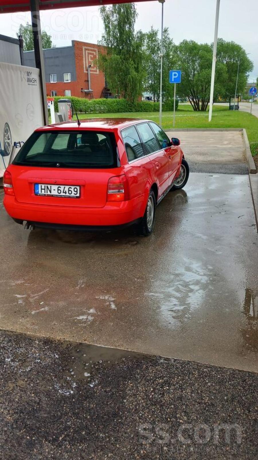 Red Audi A4 1999 in Preili, with an engine capacity of 2.50 L and mileage of 250 thousand km for 1050 €, photo 5 on AUTOMOTO.COM.LV