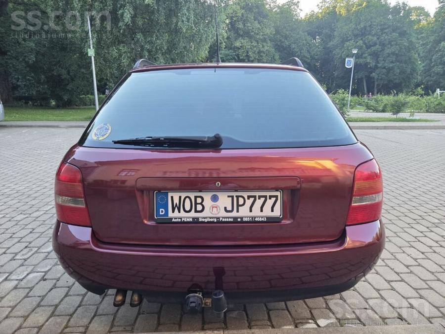 Sarkans Audi A4 1999 Bauska, ar dzinēja tilpumu 1.90 L un nobraukumu 386 tūkst. km par 2880 €, foto 7 vietnē AUTOMOTO.COM.LV