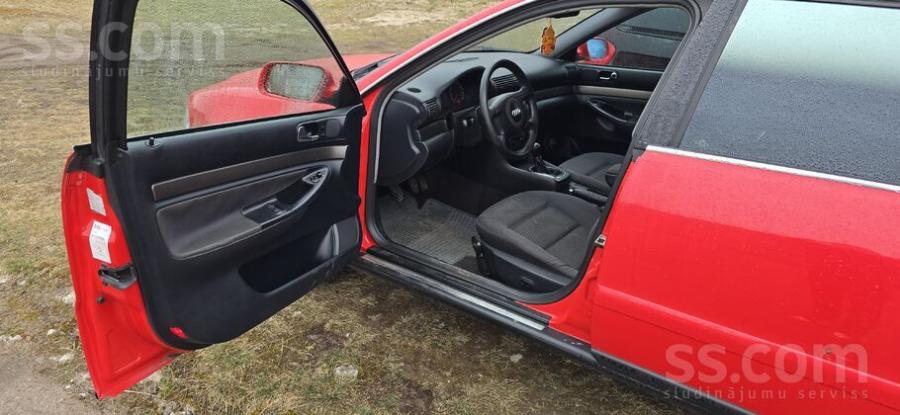 Sarkans Audi A4 2000 Liepāja, ar dzinēja tilpumu 2.50 L un nobraukumu 410 tūkst. km par 1400 €, foto 8 vietnē AUTOMOTO.COM.LV