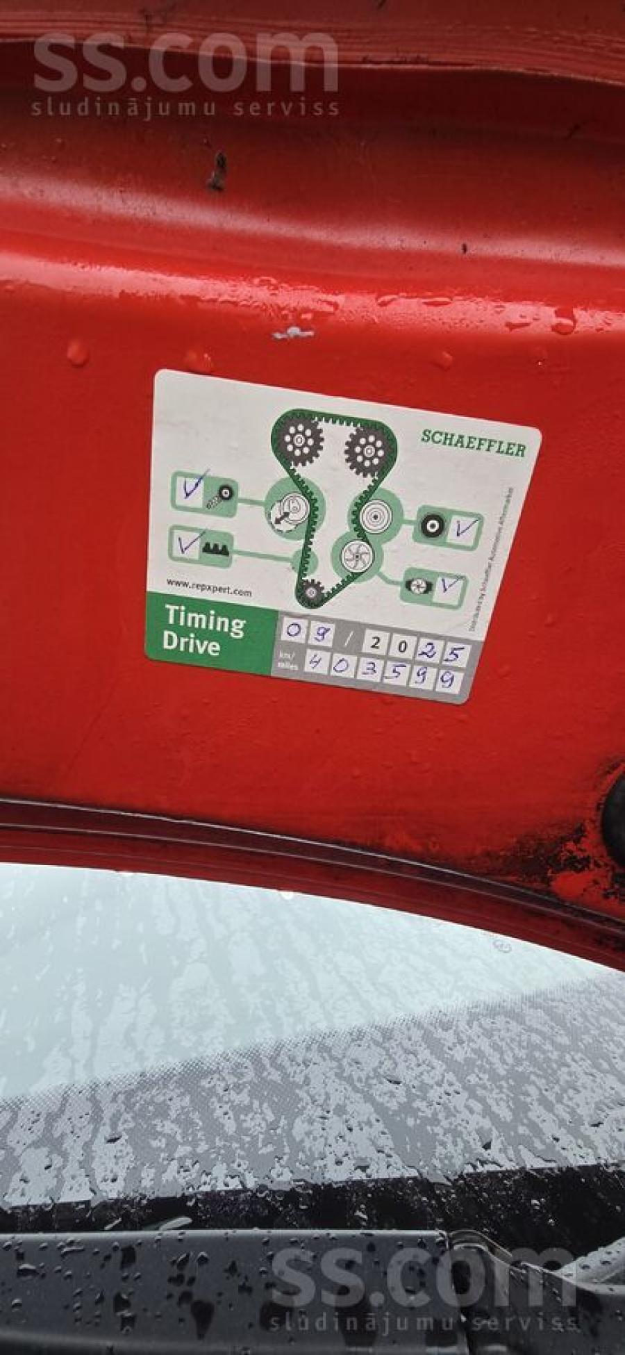 Sarkans Audi A4 2000 Liepāja, ar dzinēja tilpumu 2.50 L un nobraukumu 410 tūkst. km par 1400 €, foto 15 vietnē AUTOMOTO.COM.LV