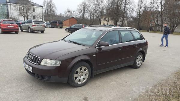 Красный Ауди А4 2003 в Балви, объемом двигателя 2.00 л и пробегом 262 тыс. км за 1450 €, фото 1 на AUTOMOTO.COM.LV