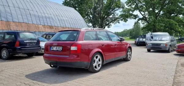 Красный Ауди А4 2003 в Валмиера, объемом двигателя 1.90 л и пробегом 509 тыс. км за 2150 €, фото 3 на AUTOMOTO.COM.LV