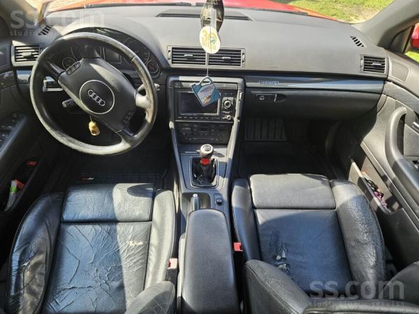 Sarkans Audi A4 2004 Rīga, ar dzinēja tilpumu 2.50 L un nobraukumu 279 tūkst. km par 2750 €, foto 5 vietnē AUTOMOTO.COM.LV