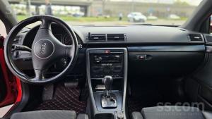 Sarkans Audi A4 2005 Rīga, ar dzinēja tilpumu 1.80 L un nobraukumu 370 tūkst. km par 3100 €, foto 9 vietnē AUTOMOTO.COM.LV