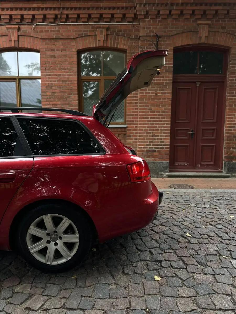 Red Audi A4 2005 in Cesis, with an engine capacity of 2.00 L and mileage of 396 thousand km for 1990 €, photo 10 on AUTOMOTO.COM.LV