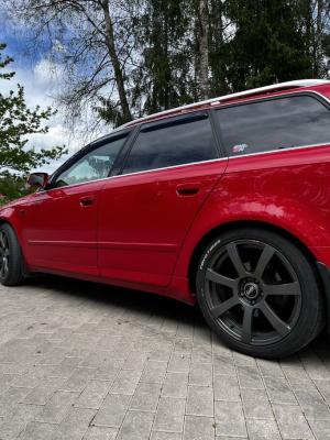 Sarkans Audi A4 2006 Saldus, ar dzinēja tilpumu 2.00 L un nobraukumu 228 tūkst. km par 3550 €, foto 9 vietnē AUTOMOTO.COM.LV