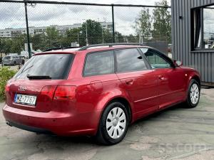 Sarkans Audi A4 2006 Rīga, ar dzinēja tilpumu 2.00 L un nobraukumu 303 tūkst. km par 3350 €, foto 9 vietnē AUTOMOTO.COM.LV