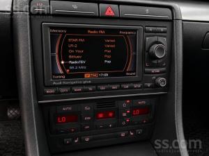 Sarkans Audi A4 2006 Rīga, ar dzinēja tilpumu 2.00 L un nobraukumu 303 tūkst. km par 3350 €, foto 17 vietnē AUTOMOTO.COM.LV