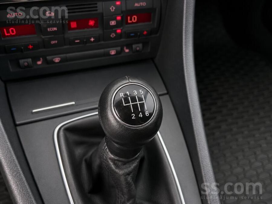 Sarkans Audi A4 2006 Rīga, ar dzinēja tilpumu 2.00 L un nobraukumu 303 tūkst. km par 3350 €, foto 18 vietnē AUTOMOTO.COM.LV