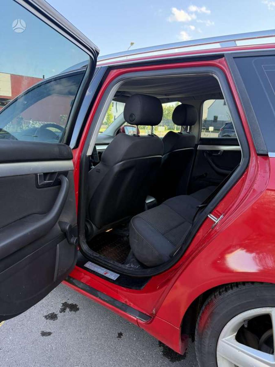 Sarkans Audi A4 2007 Viļņa, ar dzinēja tilpumu 1.99 L un nobraukumu 400 tūkst. km par 1500 €, foto 9 vietnē AUTOMOTO.COM.LV