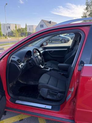 Sarkans Audi A4 2007 Viļņa, ar dzinēja tilpumu 1.99 L un nobraukumu 400 tūkst. km par 1500 €, foto 10 vietnē AUTOMOTO.COM.LV