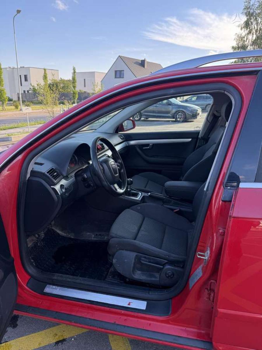 Sarkans Audi A4 2007 Viļņa, ar dzinēja tilpumu 1.99 L un nobraukumu 400 tūkst. km par 1500 €, foto 10 vietnē AUTOMOTO.COM.LV