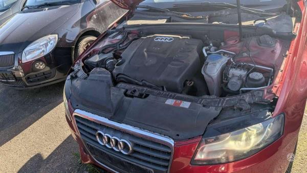 Sarkans Audi A4 2008 Kauņa, ar dzinēja tilpumu 2.00 L un nobraukumu 300 tūkst. km par 3150 €, foto 4 vietnē AUTOMOTO.COM.LV