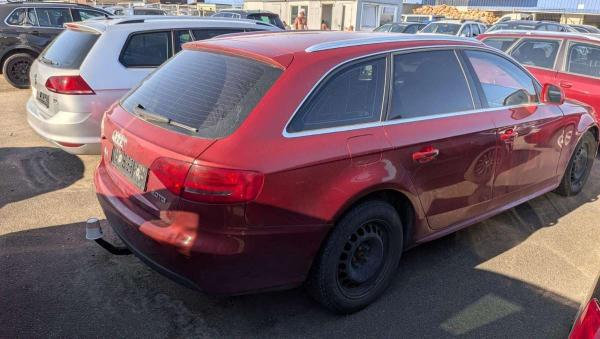 Sarkans Audi A4 2008 Kauņa, ar dzinēja tilpumu 2.00 L un nobraukumu 300 tūkst. km par 3150 €, foto 4 vietnē AUTOMOTO.COM.LV