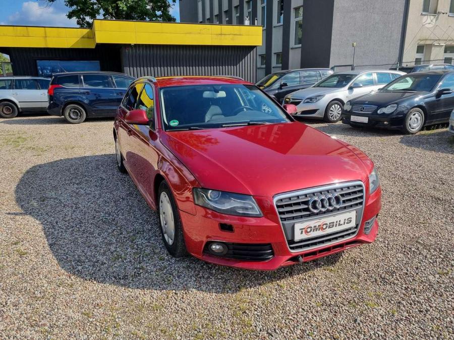 Sarkans Audi A4 2008 Kauņa, ar dzinēja tilpumu 2.00 L un nobraukumu 330 tūkst. km par 3200 €, foto 1 vietnē AUTOMOTO.COM.LV