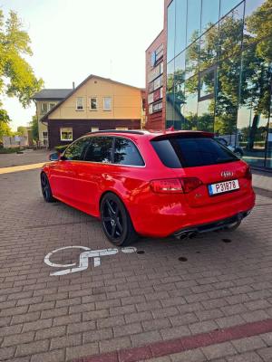 Red Audi A4 2010 in Utena, with an engine capacity of 1.80 L and mileage of 374 thousand km for 5600 €, photo 3 on AUTOMOTO.COM.LV
