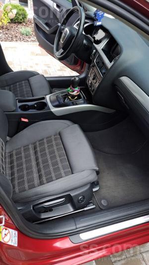 Sarkans Audi A4 2010 Jūrmala, ar dzinēja tilpumu 2.00 L un nobraukumu 470 tūkst. km par 3200 €, foto 28 vietnē AUTOMOTO.COM.LV