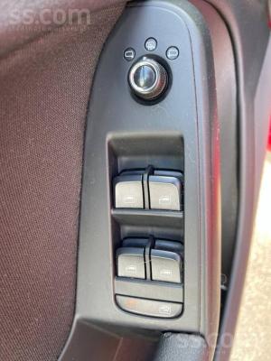 Red Audi A4 2011 in Riga, with an engine capacity of 2.00 L and mileage of 358 thousand km for 5500 €, photo 13 on AUTOMOTO.COM.LV