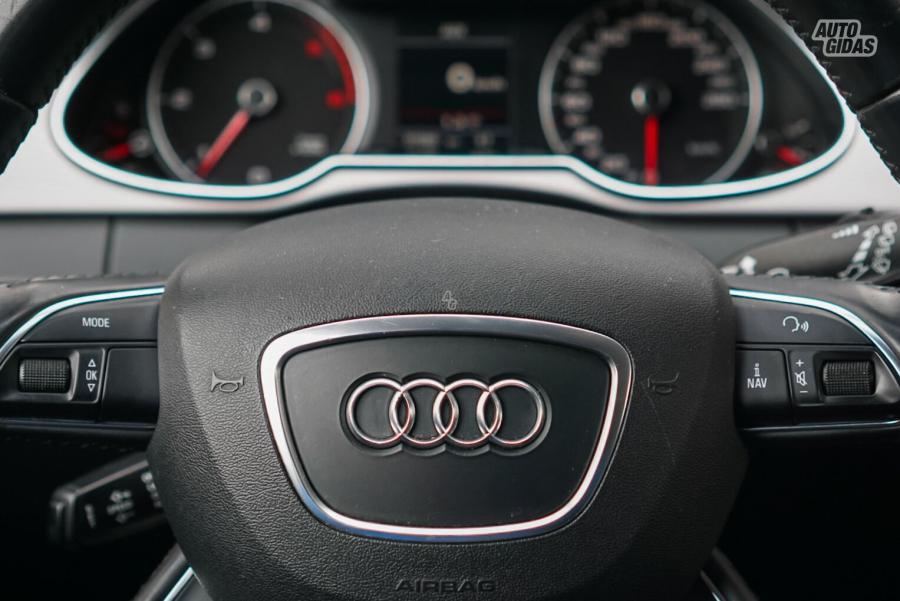 Red Audi A4 2013 in Vilnius, with an engine capacity of 2.00 L and mileage of 274 thousand km for 7400 €, photo 15 on AUTOMOTO.COM.LV
