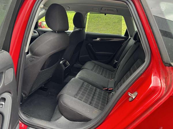 Sarkans Audi A4 2013 Alīta, ar dzinēja tilpumu 2.00 L un nobraukumu 182 tūkst. km par 5950 €, foto 10 vietnē AUTOMOTO.COM.LV
