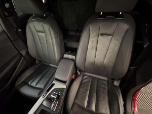 Red Audi A4 2020 in Marijampole, with an engine capacity of 1.97 L and mileage of 240 thousand km for 16450 €, photo 17 on AUTOMOTO.COM.LV