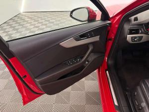 Red Audi A4 2020 in Marijampole, with an engine capacity of 1.97 L and mileage of 240 thousand km for 16450 €, photo 33 on AUTOMOTO.COM.LV