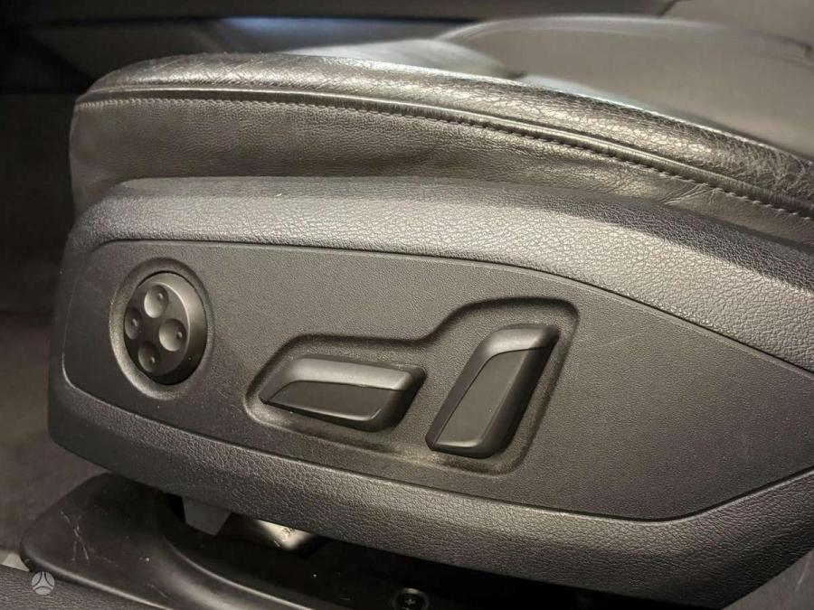 Sarkans Audi A4 2020 Marijampole, ar dzinēja tilpumu 1.97 L un nobraukumu 240 tūkst. km par 15999 €, foto 9 vietnē AUTOMOTO.COM.LV