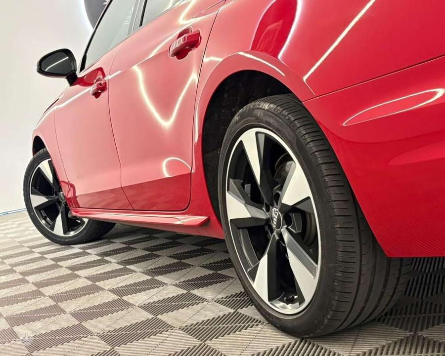 Sarkans Audi A4 2020 Marijampole, ar dzinēja tilpumu 1.97 L un nobraukumu 240 tūkst. km par 15999 €, foto 15 vietnē AUTOMOTO.COM.LV