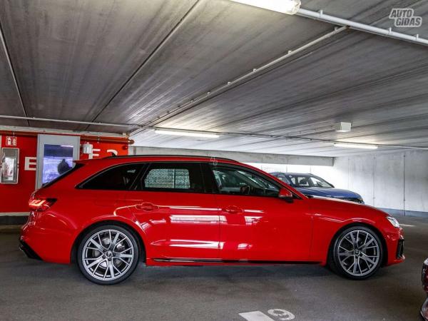 Red Audi A4 2022 in Kaunas, with an engine capacity of 2.00 L and mileage of 72 thousand km for 33051 €, photo 6 on AUTOMOTO.COM.LV