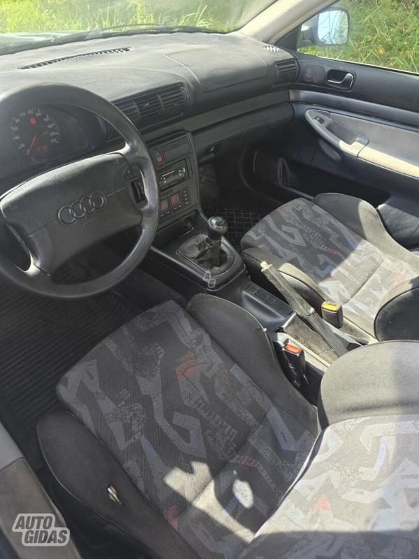Audi A4 1993 in Panevezys, with an engine capacity of 1.90 L and mileage of 400 thousand km for 599 €, photo 6 on AUTOMOTO.COM.LV
