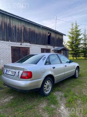Audi A4 1995 Dobele, ar dzinēja tilpumu 1.60 L un nobraukumu 315 tūkst. km par 9500 €, foto 2 vietnē AUTOMOTO.COM.LV