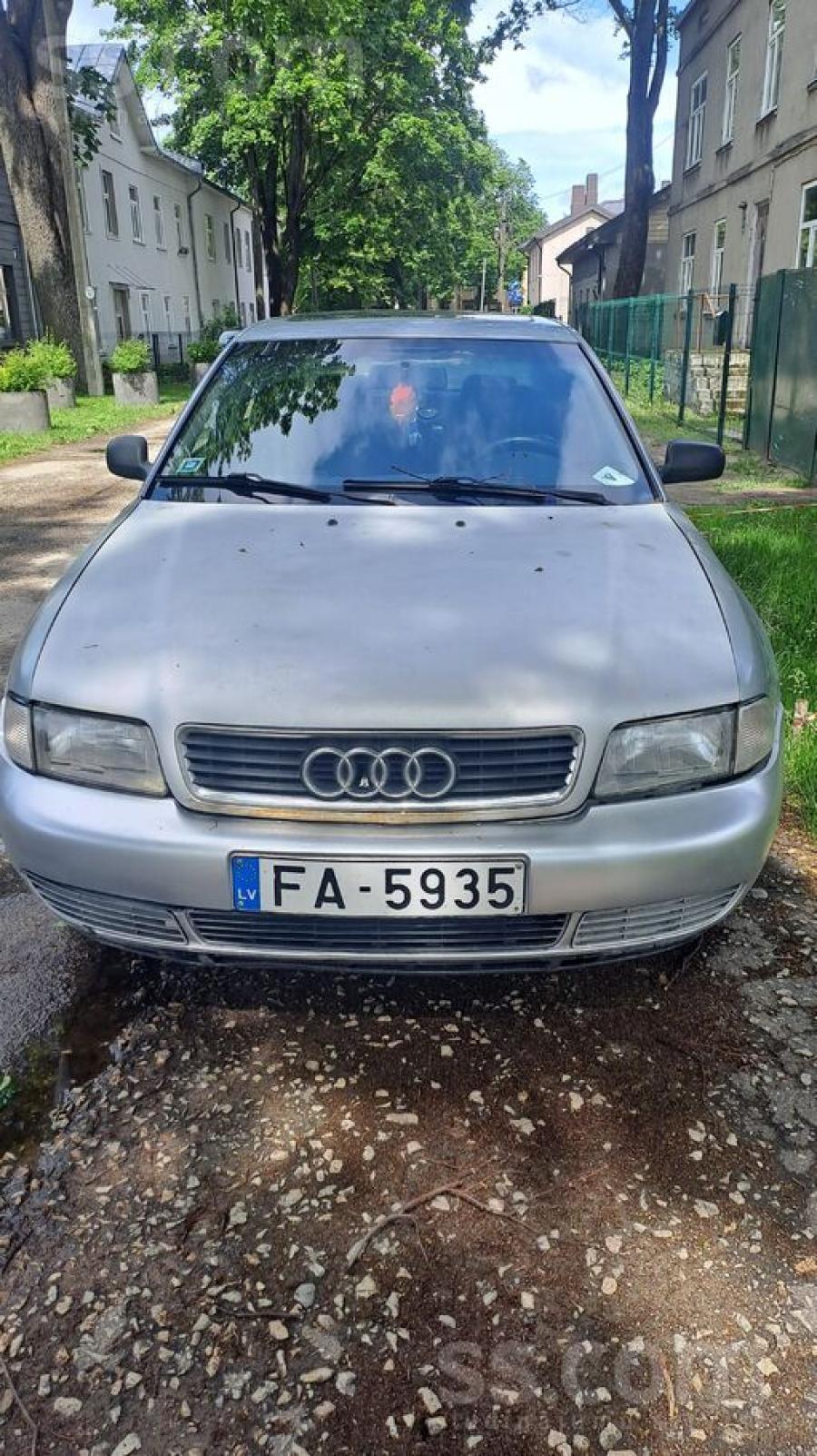Audi A4 1995 in Riga, with an engine capacity of 1.60 L and mileage of 360 thousand km for 500 €, photo 2 on AUTOMOTO.COM.LV