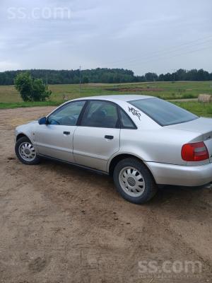 Audi A4 1995 in Kuldiga, with an engine capacity of 1.60 L and mileage of 319 thousand km for 700 €, photo 2 on AUTOMOTO.COM.LV