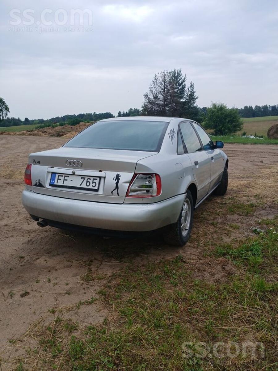 Audi A4 1995 in Kuldiga, with an engine capacity of 1.60 L and mileage of 319 thousand km for 700 €, photo 3 on AUTOMOTO.COM.LV