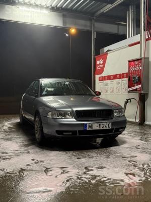 Audi A4 1995 in Riga, with an engine capacity of 1.80 L and mileage of 342 thousand km for 900 €, photo  on AUTOMOTO.COM.LV