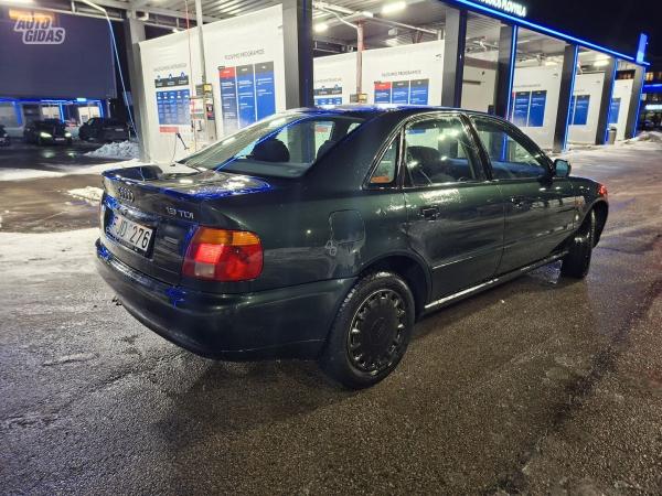 Audi A4 1995 Viļņa, ar dzinēja tilpumu 1.90 L un nobraukumu 329 tūkst. km par 750 €, foto 2 vietnē AUTOMOTO.COM.LV