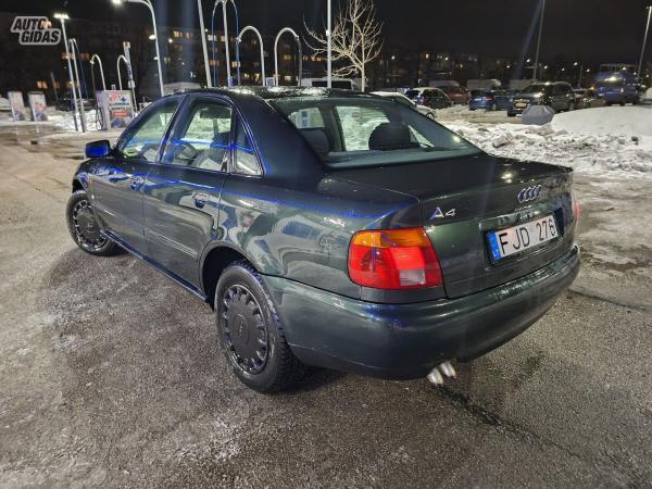 Audi A4 1995 Viļņa, ar dzinēja tilpumu 1.90 L un nobraukumu 329 tūkst. km par 750 €, foto 3 vietnē AUTOMOTO.COM.LV