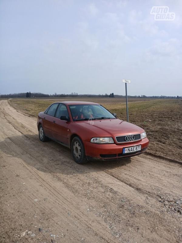 Audi A4 1995 Utena, ar dzinēja tilpumu 1.90 L un nobraukumu 370 tūkst. km par 1000 €, foto 2 vietnē AUTOMOTO.COM.LV