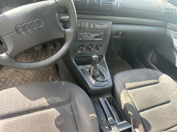 Audi A4 1995 Varėna, ar dzinēja tilpumu 1.60 L un nobraukumu 258 tūkst. km par 320 €, foto 2 vietnē AUTOMOTO.COM.LV