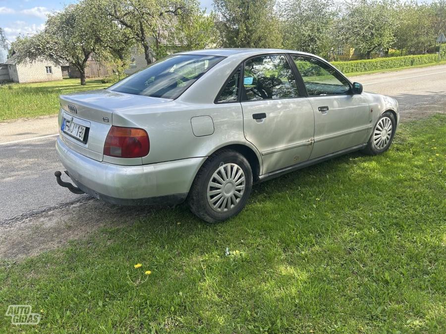 Audi A4 1995 Varėna, ar dzinēja tilpumu 1.60 L un nobraukumu 258 tūkst. km par 300 €, foto 6 vietnē AUTOMOTO.COM.LV