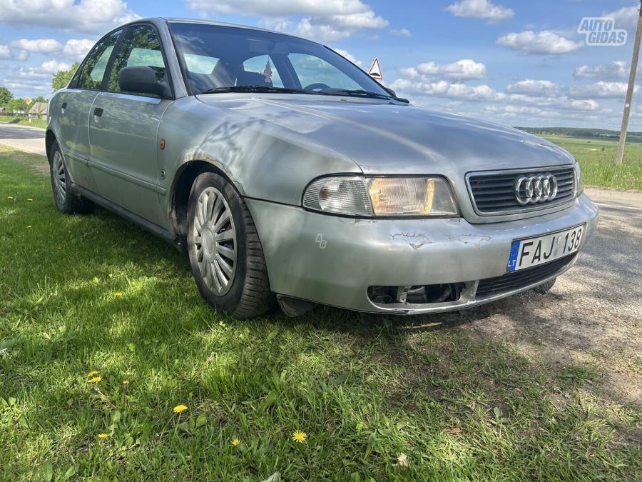 Audi A4 1995 Varėna, ar dzinēja tilpumu 1.60 L un nobraukumu 258 tūkst. km par 300 €, foto 7 vietnē AUTOMOTO.COM.LV