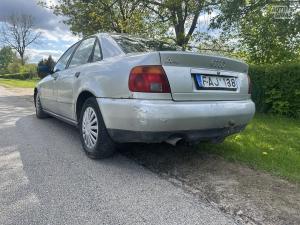 Ауди А4 1995 в Варена, объемом двигателя 1.60 л и пробегом 258 тыс. км за 260 €, фото 7 на AUTOMOTO.COM.LV