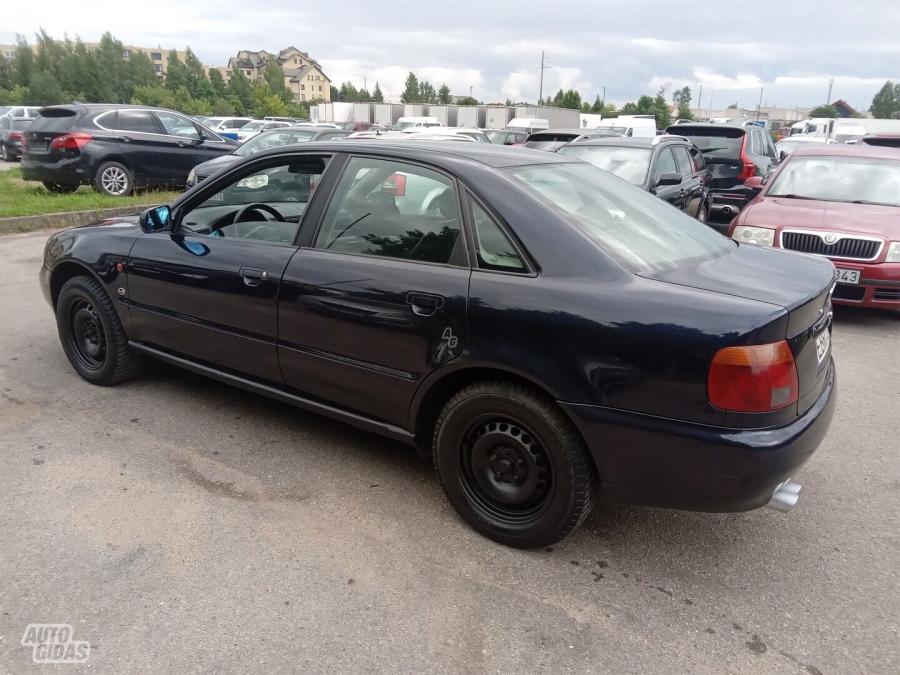 Audi A4 1995 Šauļi, ar dzinēja tilpumu 1.90 L un nobraukumu 213 tūkst. km par 1180 €, foto 9 vietnē AUTOMOTO.COM.LV