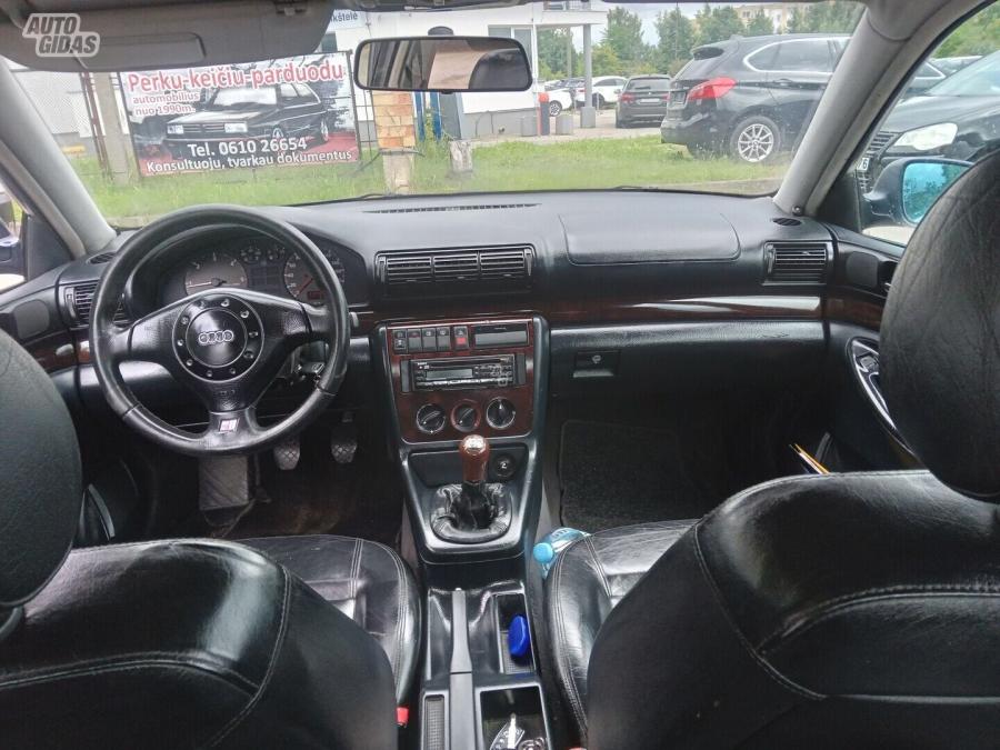 Audi A4 1995 Šauļi, ar dzinēja tilpumu 1.90 L un nobraukumu 213 tūkst. km par 1180 €, foto 11 vietnē AUTOMOTO.COM.LV
