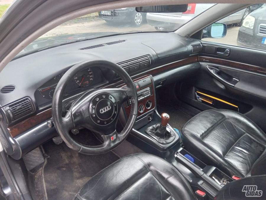 Audi A4 1995 Šauļi, ar dzinēja tilpumu 1.90 L un nobraukumu 213 tūkst. km par 1180 €, foto 12 vietnē AUTOMOTO.COM.LV