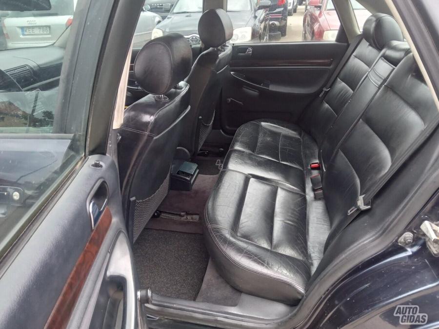 Audi A4 1995 Šauļi, ar dzinēja tilpumu 1.90 L un nobraukumu 213 tūkst. km par 1180 €, foto 13 vietnē AUTOMOTO.COM.LV