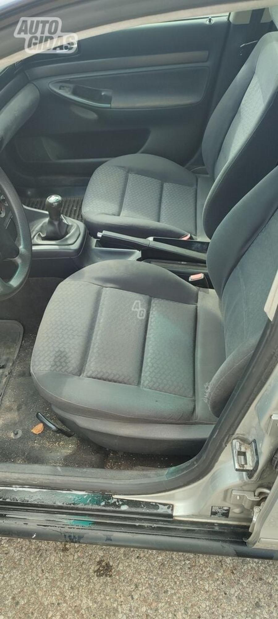 Audi A4 1995 in Vilnius, with an engine capacity of 1.60 L and mileage of 158 thousand km for 1000 €, photo 10 on AUTOMOTO.COM.LV