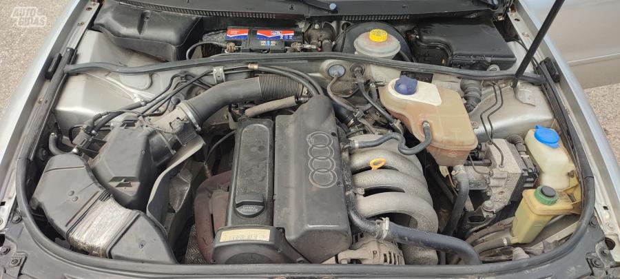 Audi A4 1995 in Vilnius, with an engine capacity of 1.60 L and mileage of 158 thousand km for 1000 €, photo 11 on AUTOMOTO.COM.LV